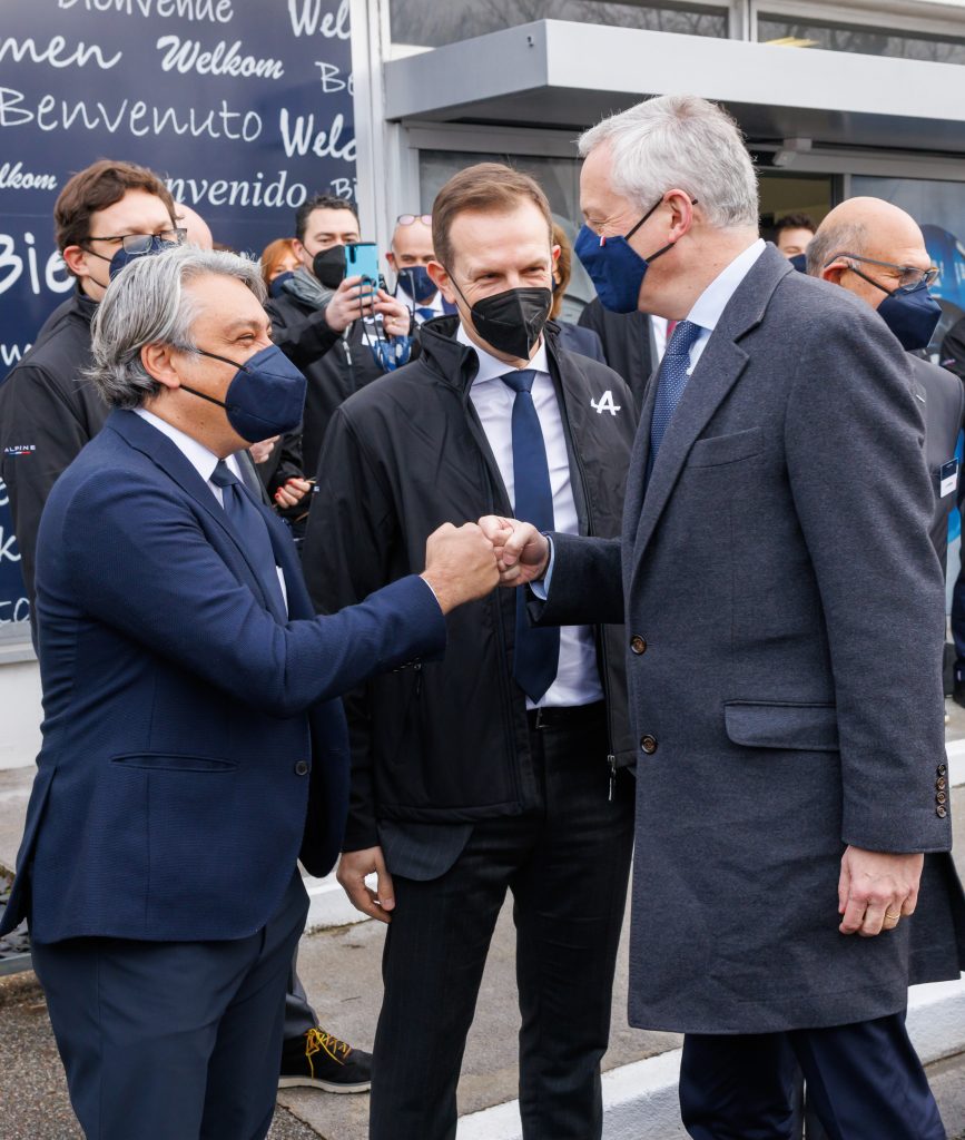 ALPINE ANUNCIA LA PRODUCCIÓN DE SU NUEVO X-OVER GT EN DIEPPE - RENAULT ...