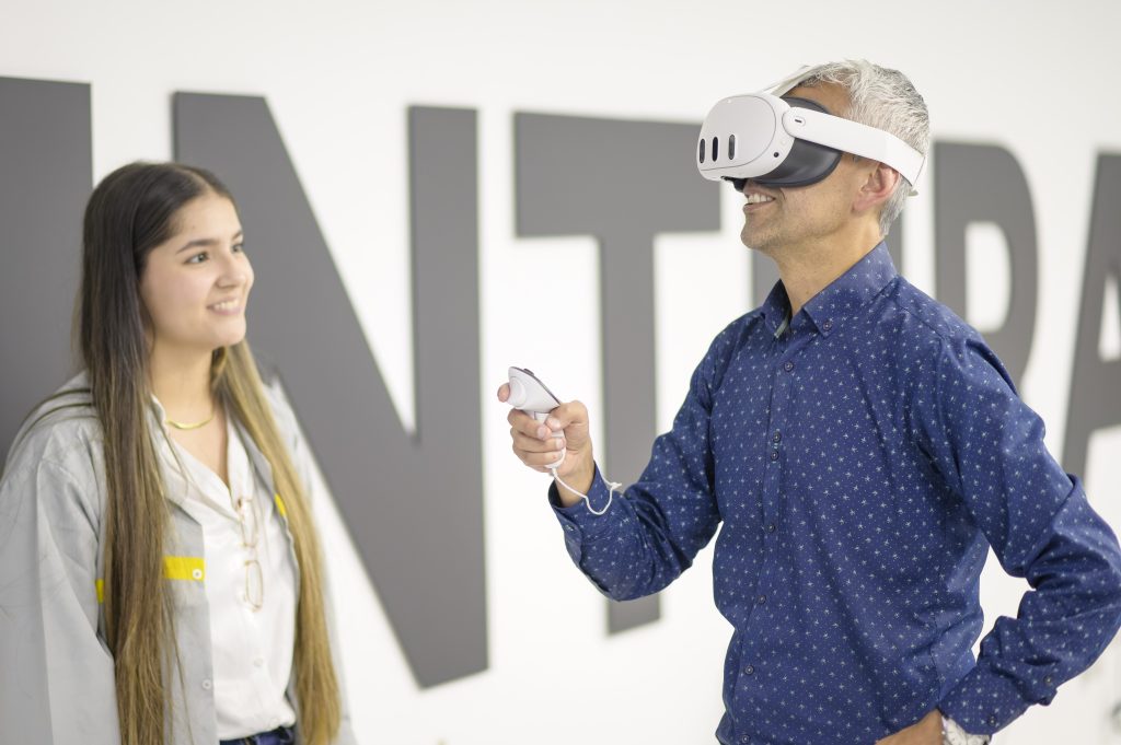 RENAULT-SOFASA EXPERIENCE: UN VIAJE INMERSIVO QUE CONECTA EDUCACIÓN ...